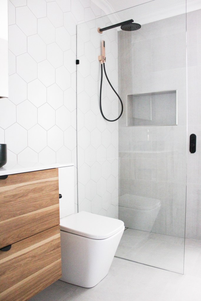 Pro’s and Con’s Of Hobless Showers – Small Bathroom Renovations Perth ...
